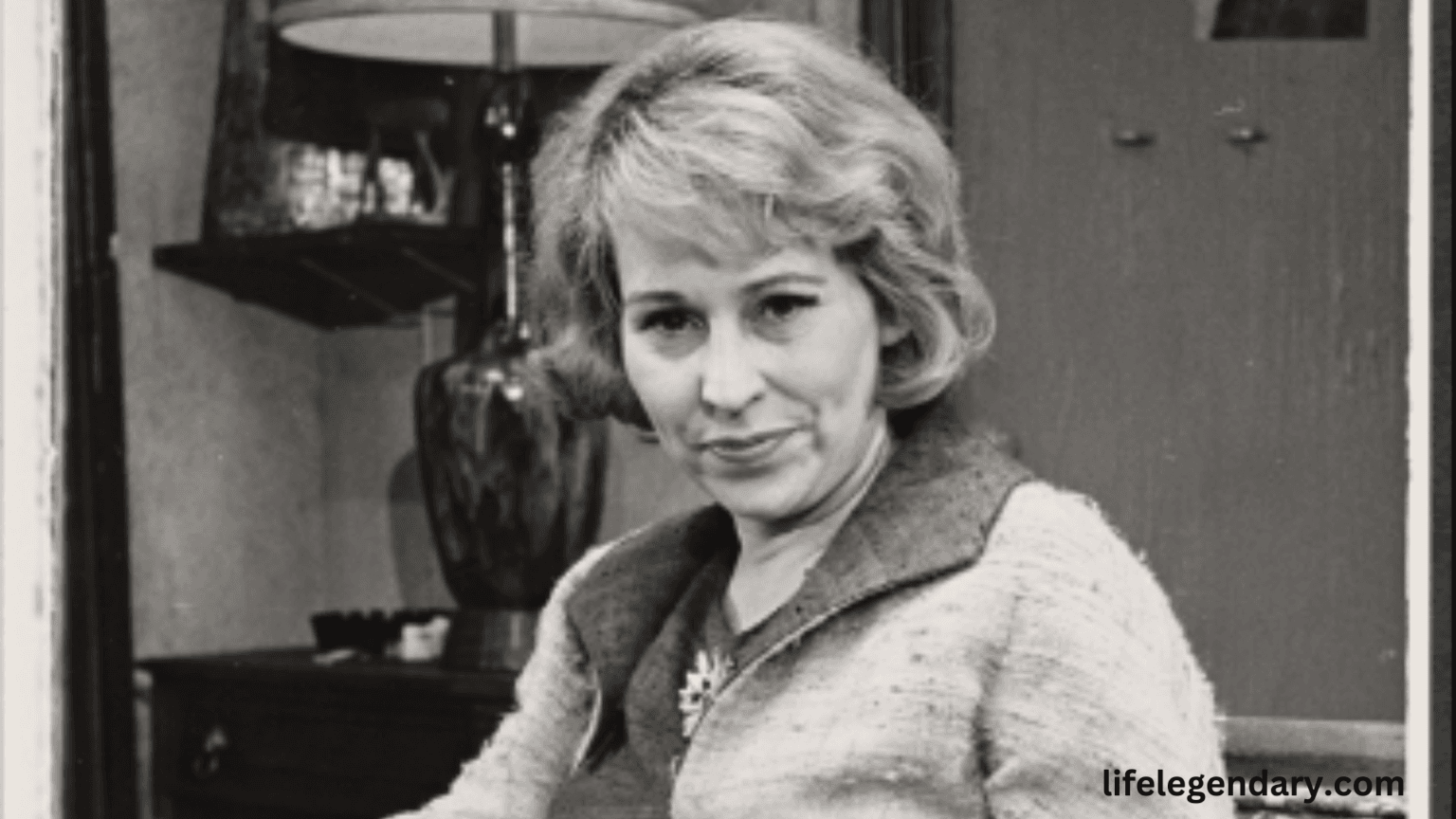 Alice Ghostley: Net Worth, Iconic Roles & Cause of Death